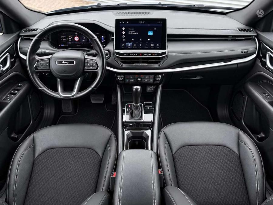 Blue Jeep Compass 2022 in Vilnius, with an engine capacity of 1.33 L and mileage of 131 thousand km for 16950 €, photo 7 on AUTOMOTO.COM.LV