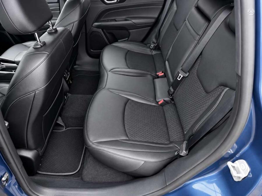 Blue Jeep Compass 2022 in Vilnius, with an engine capacity of 1.33 L and mileage of 131 thousand km for 16950 €, photo 10 on AUTOMOTO.COM.LV