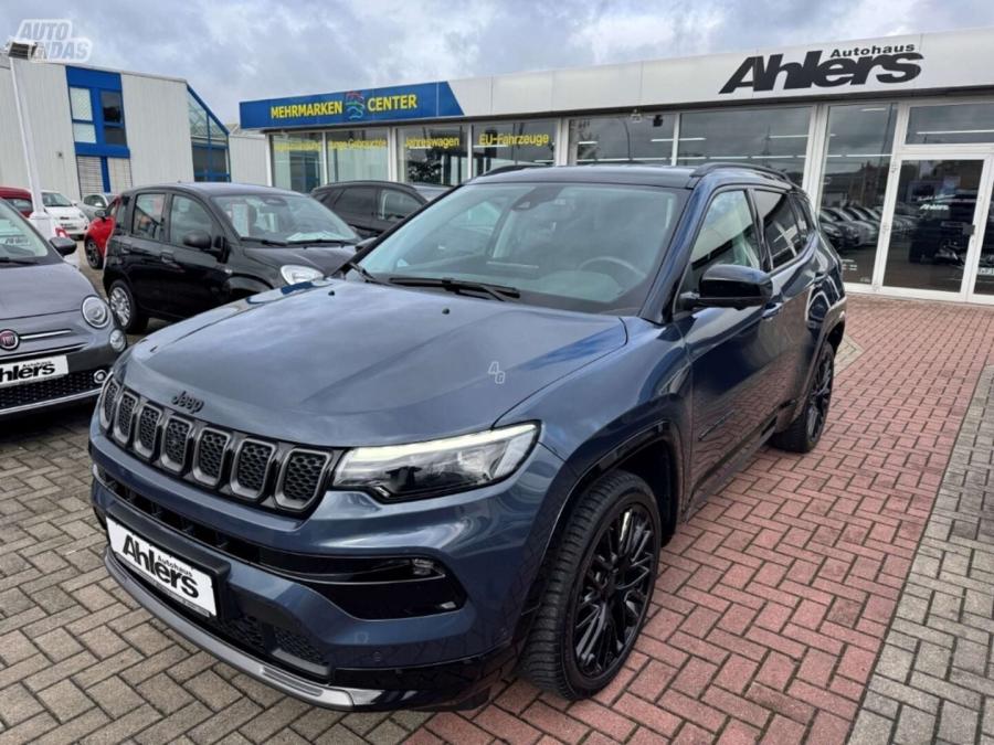 Blue Jeep Compass 2023 in Kaunas, with an engine capacity of 1.50 L and mileage of 34 thousand km for 27540 €, photo 3 on AUTOMOTO.COM.LV