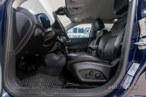 Zils Jeep Compass 2020 Tallina, ar dzinēja tilpumu 1.40 L un nobraukumu 75 tūkst. km par 16750 €, foto 6 vietnē AUTOMOTO.COM.LV