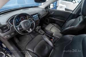 Zils Jeep Compass 2020 Tallina, ar dzinēja tilpumu 1.40 L un nobraukumu 75 tūkst. km par 16750 €, foto 7 vietnē AUTOMOTO.COM.LV