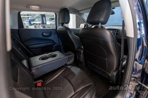 Zils Jeep Compass 2020 Tallina, ar dzinēja tilpumu 1.40 L un nobraukumu 75 tūkst. km par 16750 €, foto 13 vietnē AUTOMOTO.COM.LV