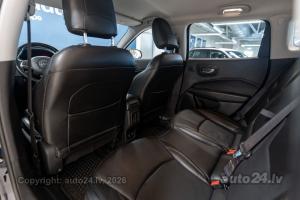 Zils Jeep Compass 2020 Tallina, ar dzinēja tilpumu 1.40 L un nobraukumu 75 tūkst. km par 16750 €, foto 14 vietnē AUTOMOTO.COM.LV