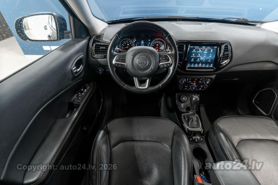 Zils Jeep Compass 2020 Tallina, ar dzinēja tilpumu 1.40 L un nobraukumu 75 tūkst. km par 16750 €, foto 23 vietnē AUTOMOTO.COM.LV