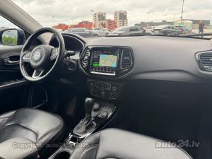 Blue Jeep Compass 2020 in Tallinn, with an engine capacity of 1.40 L and mileage of 113 thousand km for 12995 €, photo 12 on AUTOMOTO.COM.LV