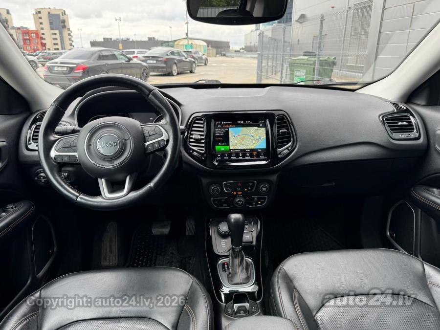 Blue Jeep Compass 2020 in Tallinn, with an engine capacity of 1.40 L and mileage of 113 thousand km for 12995 €, photo 13 on AUTOMOTO.COM.LV