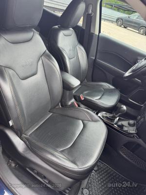 Blue Jeep Compass 2020 in Tallinn, with an engine capacity of 1.40 L and mileage of 113 thousand km for 12995 €, photo 15 on AUTOMOTO.COM.LV