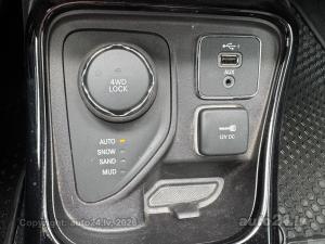 Blue Jeep Compass 2020 in Tallinn, with an engine capacity of 1.40 L and mileage of 113 thousand km for 12995 €, photo 20 on AUTOMOTO.COM.LV