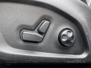Blue Jeep Compass 2020 in Tallinn, with an engine capacity of 1.40 L and mileage of 113 thousand km for 12995 €, photo 25 on AUTOMOTO.COM.LV