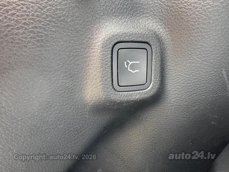 Blue Jeep Compass 2020 in Tallinn, with an engine capacity of 1.40 L and mileage of 113 thousand km for 12995 €, photo 30 on AUTOMOTO.COM.LV