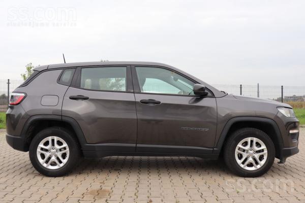 Brūns Jeep Compass 2018 Rīga, ar dzinēja tilpumu 1.60 L un nobraukumu 186 tūkst. km par 9500 €, foto 7 vietnē AUTOMOTO.COM.LV