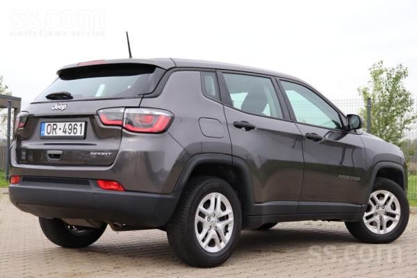 Brūns Jeep Compass 2018 Rīga, ar dzinēja tilpumu 1.60 L un nobraukumu 186 tūkst. km par 9500 €, foto 9 vietnē AUTOMOTO.COM.LV