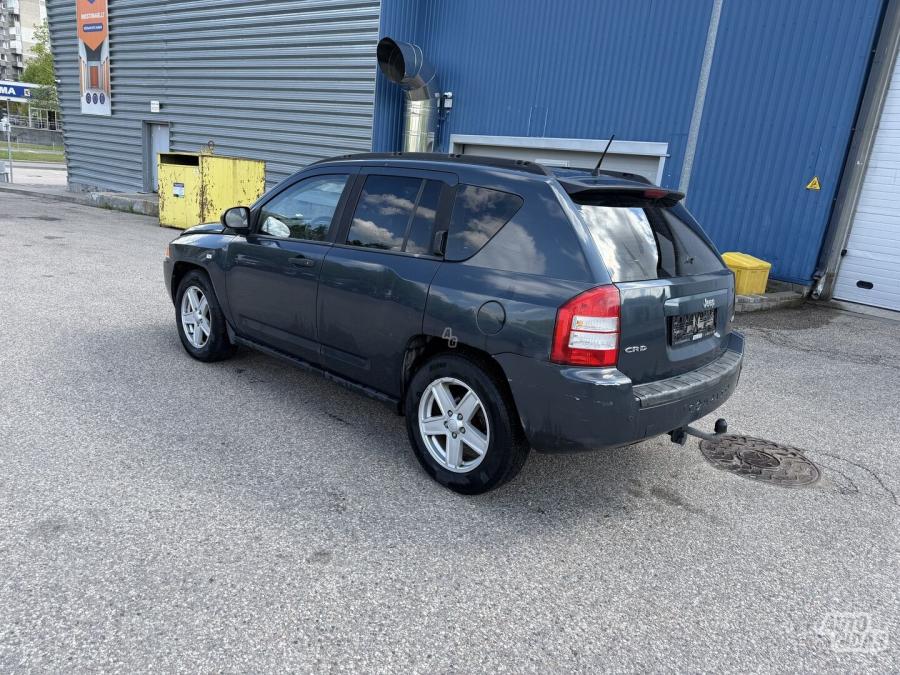 Jeep Compass 2006 in Vilnius, with an engine capacity of 2.00 L and mileage of 299 thousand km for 1100 €, photo 4 on AUTOMOTO.COM.LV