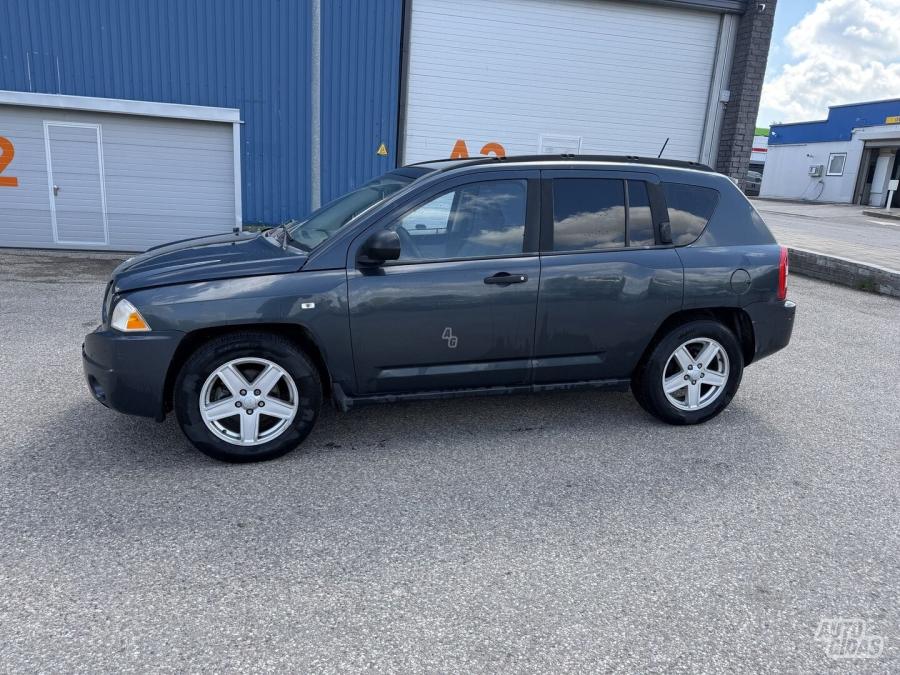 Jeep Compass 2006 in Vilnius, with an engine capacity of 2.00 L and mileage of 299 thousand km for 1100 €, photo 5 on AUTOMOTO.COM.LV
