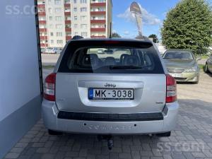 Jeep Compass 2007 Talsi, ar dzinēja tilpumu 2.00 L un nobraukumu 240 tūkst. km par 3300 €, foto 4 vietnē AUTOMOTO.COM.LV