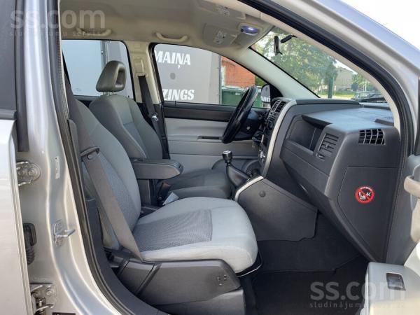 Jeep Compass 2007 Talsi, ar dzinēja tilpumu 2.00 L un nobraukumu 240 tūkst. km par 3300 €, foto 8 vietnē AUTOMOTO.COM.LV