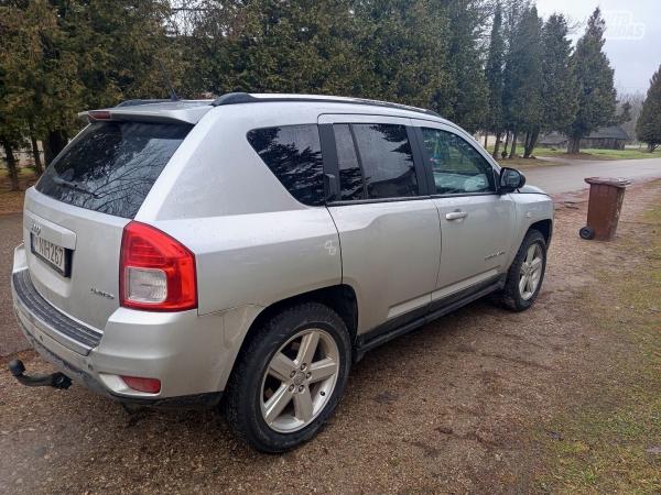 Jeep Compass 2011 in Ignalina, with an engine capacity of 2.10 L and mileage of 278 thousand km for 5500 €, photo 2 on AUTOMOTO.COM.LV