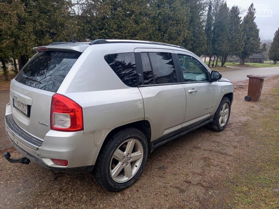 Jeep Compass 2011 in Ignalina, with an engine capacity of 2.10 L and mileage of 278 thousand km for 5500 €, photo 2 on AUTOMOTO.COM.LV