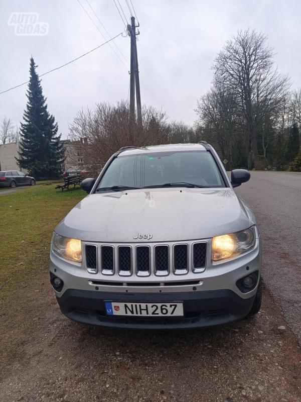 Jeep Compass 2011 in Ignalina, with an engine capacity of 2.10 L and mileage of 278 thousand km for 5500 €, photo 6 on AUTOMOTO.COM.LV