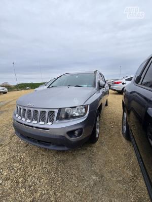 Jeep Compass 2016 in Siauliai, with an engine capacity of 2.00 L and mileage of 263 thousand km for 1600 €, photo 3 on AUTOMOTO.COM.LV