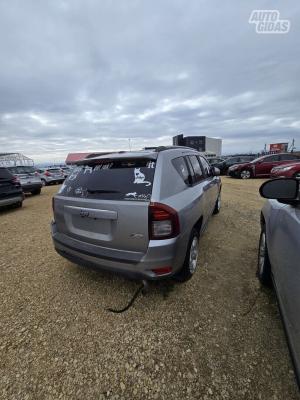 Jeep Compass 2016 in Siauliai, with an engine capacity of 2.00 L and mileage of 263 thousand km for 1600 €, photo 5 on AUTOMOTO.COM.LV