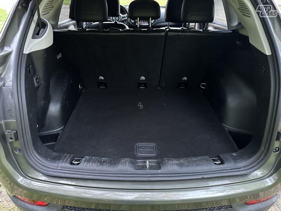 Jeep Compass 2018 in Vilnius, with an engine capacity of 2.40 L and mileage of 200 thousand km for 7400 €, photo 17 on AUTOMOTO.COM.LV
