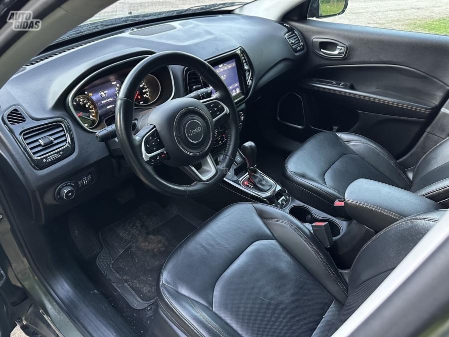 Jeep Compass 2018 in Vilnius, with an engine capacity of 2.40 L and mileage of 200 thousand km for 7400 €, photo 20 on AUTOMOTO.COM.LV