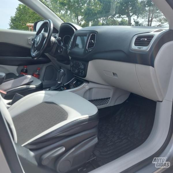 Jeep Compass 2020 in Kaunas, with an engine capacity of 2.40 L and mileage of 107 thousand km for 15100 €, photo 8 on AUTOMOTO.COM.LV