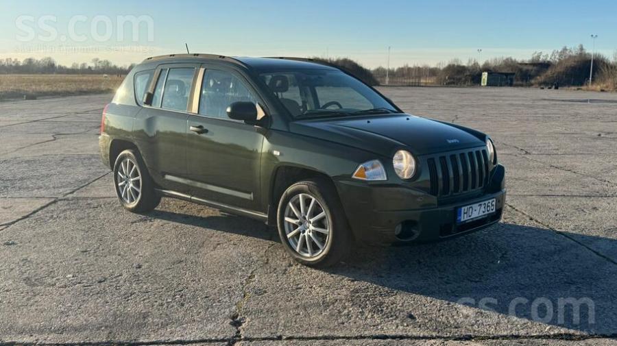 Zaļš Jeep Compass 2008 Rīga, ar dzinēja tilpumu 2.40 L un nobraukumu 0 tūkst. km par 2999 €, foto 8 vietnē AUTOMOTO.COM.LV