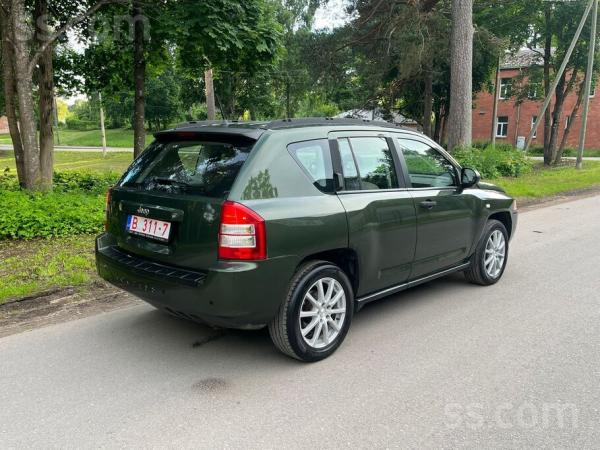 Green Jeep Compass 2008 in Riga, with an engine capacity of 2.40 L and mileage of 0 thousand km for 2899 €, photo 5 on AUTOMOTO.COM.LV