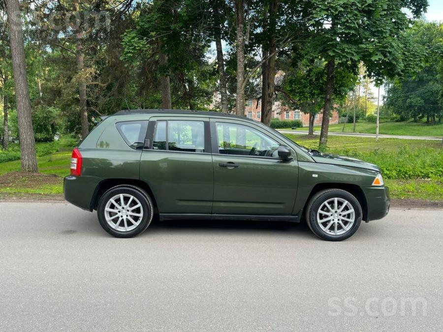 Green Jeep Compass 2008 in Riga, with an engine capacity of 2.40 L and mileage of 0 thousand km for 2899 €, photo 7 on AUTOMOTO.COM.LV