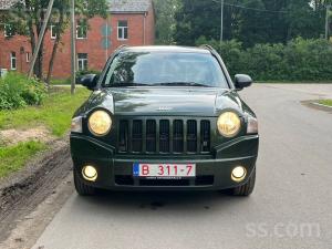 Green Jeep Compass 2008 in Riga, with an engine capacity of 2.40 L and mileage of 0 thousand km for 2899 €, photo 9 on AUTOMOTO.COM.LV