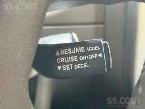 Green Jeep Compass 2008 in Riga, with an engine capacity of 2.40 L and mileage of 0 thousand km for 2899 €, photo 13 on AUTOMOTO.COM.LV