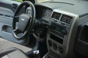 Green Jeep Compass 2008 in Riga, with an engine capacity of 2.00 L and mileage of 215 thousand km for 3500 €, photo 13 on AUTOMOTO.COM.LV