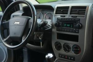 Green Jeep Compass 2008 in Riga, with an engine capacity of 2.00 L and mileage of 215 thousand km for 3500 €, photo 14 on AUTOMOTO.COM.LV