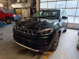 Green Jeep Compass 2021 in Kaunas, with an engine capacity of 1.30 L and mileage of 36 thousand km for 22484 €, photo 2 on AUTOMOTO.COM.LV