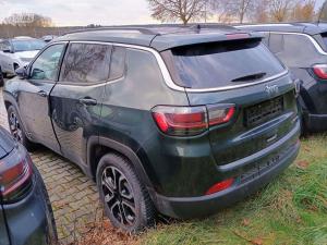 Green Jeep Compass 2021 in Kaunas, with an engine capacity of 1.30 L and mileage of 26 thousand km for 22379 €, photo 3 on AUTOMOTO.COM.LV