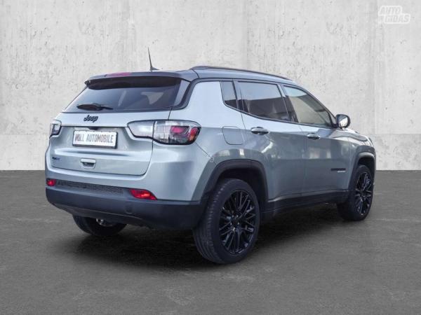 Zaļš Jeep Compass 2022 Kauņa, ar dzinēja tilpumu 1.30 L un nobraukumu 59 tūkst. km par 32175 €, foto 2 vietnē AUTOMOTO.COM.LV