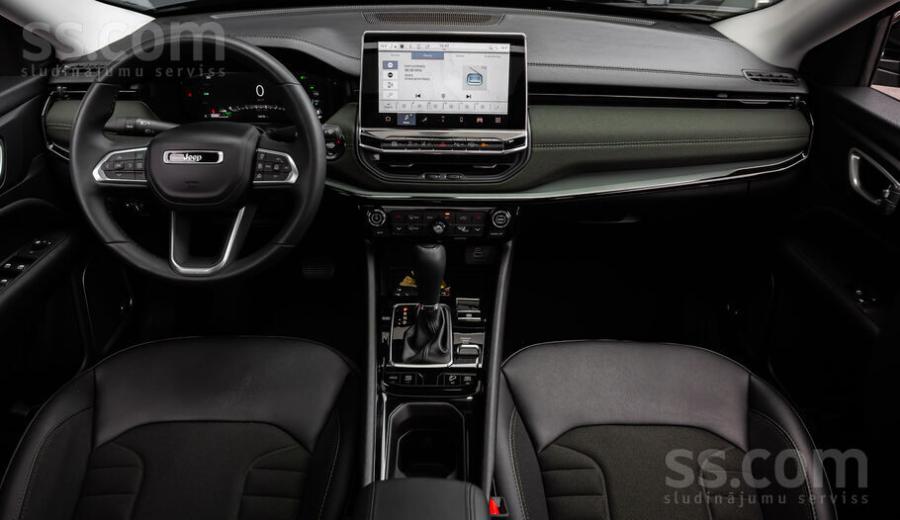 Zaļš Jeep Compass 2025 Jelgava, ar dzinēja tilpumu 1.40 L un nobraukumu 0 tūkst. km par 21500 €, foto 14 vietnē AUTOMOTO.COM.LV