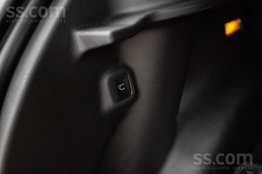 Zaļš Jeep Compass 2025 Jelgava, ar dzinēja tilpumu 1.40 L un nobraukumu 0 tūkst. km par 21500 €, foto 17 vietnē AUTOMOTO.COM.LV