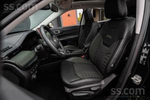 Zaļš Jeep Compass 2025 Jelgava, ar dzinēja tilpumu 1.40 L un nobraukumu 0 tūkst. km par 21500 €, foto 18 vietnē AUTOMOTO.COM.LV