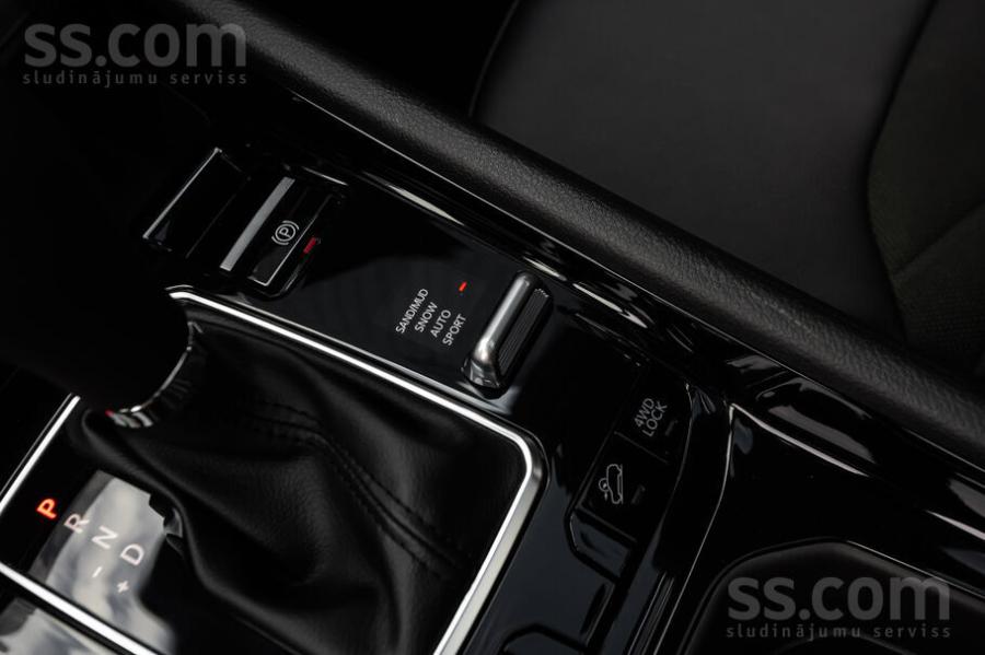 Zaļš Jeep Compass 2025 Jelgava, ar dzinēja tilpumu 1.40 L un nobraukumu 0 tūkst. km par 21500 €, foto 24 vietnē AUTOMOTO.COM.LV