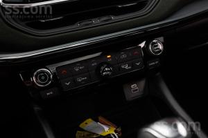 Zaļš Jeep Compass 2025 Jelgava, ar dzinēja tilpumu 1.40 L un nobraukumu 0 tūkst. km par 21500 €, foto 25 vietnē AUTOMOTO.COM.LV