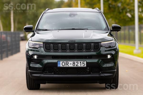Zaļš Jeep Compass 2025 Jelgava, ar dzinēja tilpumu 1.40 L un nobraukumu 0 tūkst. km par 21500 €, foto 3 vietnē AUTOMOTO.COM.LV