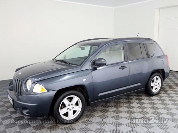 Grey Jeep Compass 2007 in Tallinn, with an engine capacity of 2.00 L and mileage of 319 thousand km for 1999 €, photo 2 on AUTOMOTO.COM.LV