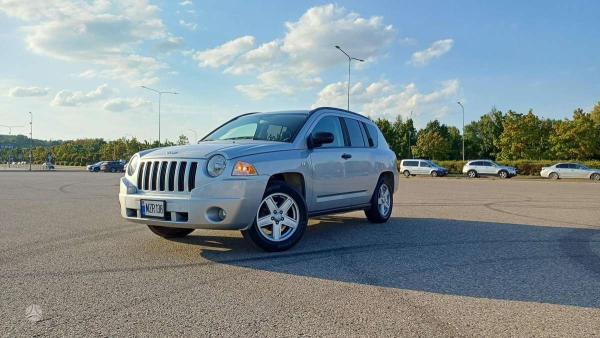 Pelēks Jeep Compass 2007 Viļņa, ar dzinēja tilpumu 2.36 L un nobraukumu 165 tūkst. km par 3000 €, foto 3 vietnē AUTOMOTO.COM.LV