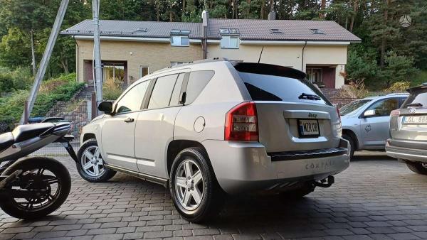 Pelēks Jeep Compass 2007 Viļņa, ar dzinēja tilpumu 2.36 L un nobraukumu 165 tūkst. km par 3000 €, foto 6 vietnē AUTOMOTO.COM.LV