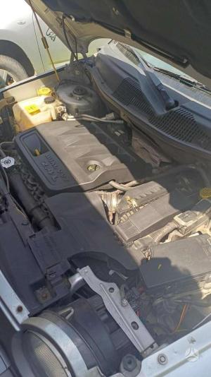 Grey Jeep Compass 2007 in Vilnius, with an engine capacity of 2.36 L and mileage of 165 thousand km for 3000 €, photo 11 on AUTOMOTO.COM.LV