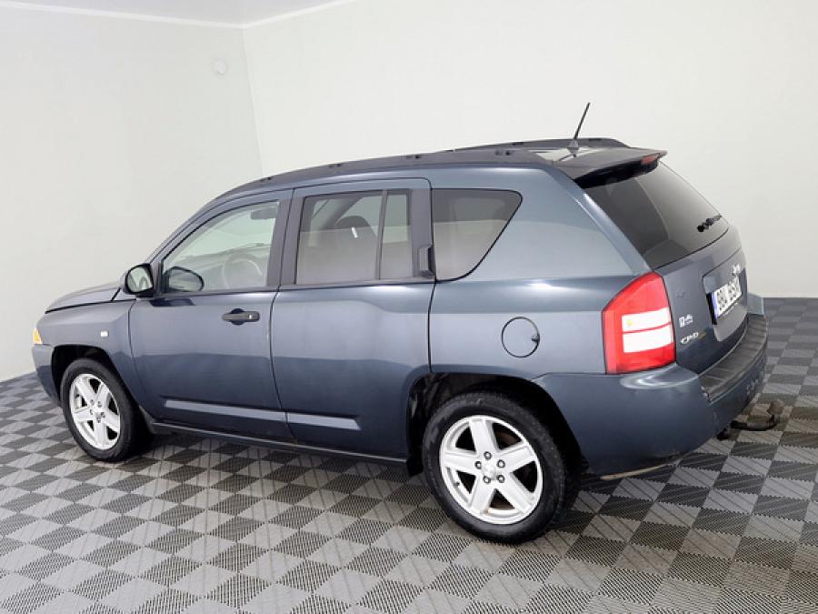 Grey Jeep Compass 2007 in Tallinn, with an engine capacity of 2.00 L and mileage of 319 thousand km for 1699 €, photo 5 on AUTOMOTO.COM.LV