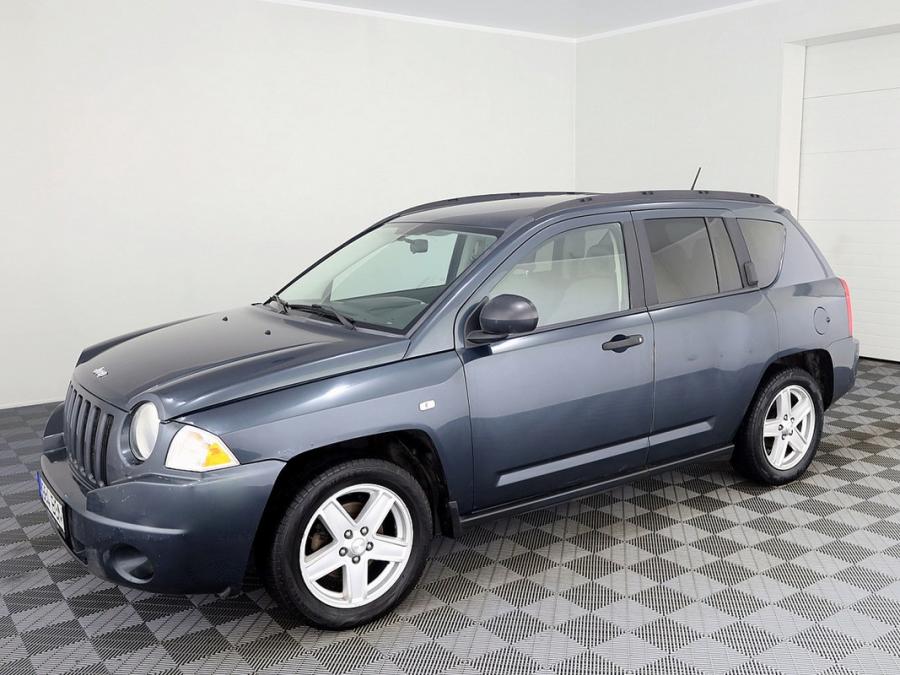 Grey Jeep Compass 2007 in Tallinn, with an engine capacity of 2.00 L and mileage of 319 thousand km for 1699 €, photo 10 on AUTOMOTO.COM.LV